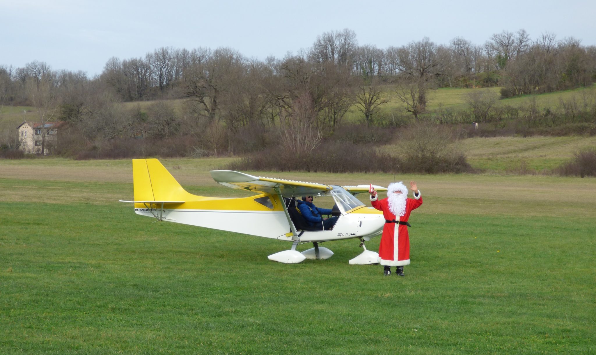 LE PERE NOEL ETAIT A L’HEURE ! – Aéroclub du Rouergue